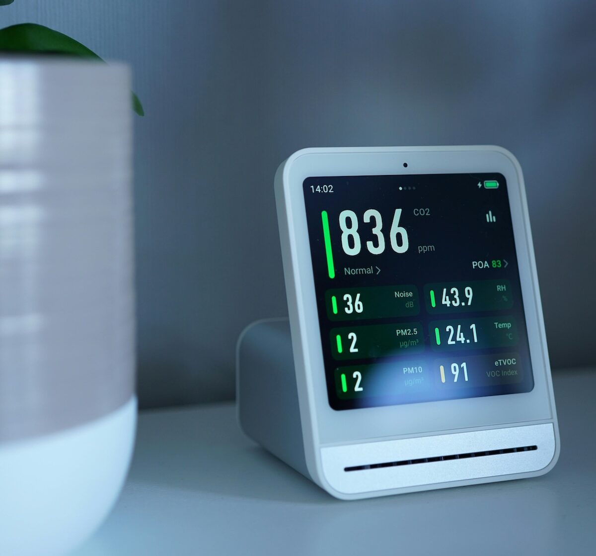 How Solar Panels and Smart Meters in Your Surrey Home Work Together ...